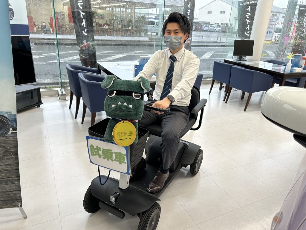 【WHILL＆GWのお知らせ】 - 九州三菱自動車｜KMGホールディングス株式会社九州三菱自動車｜KMGホールディングス株式会社